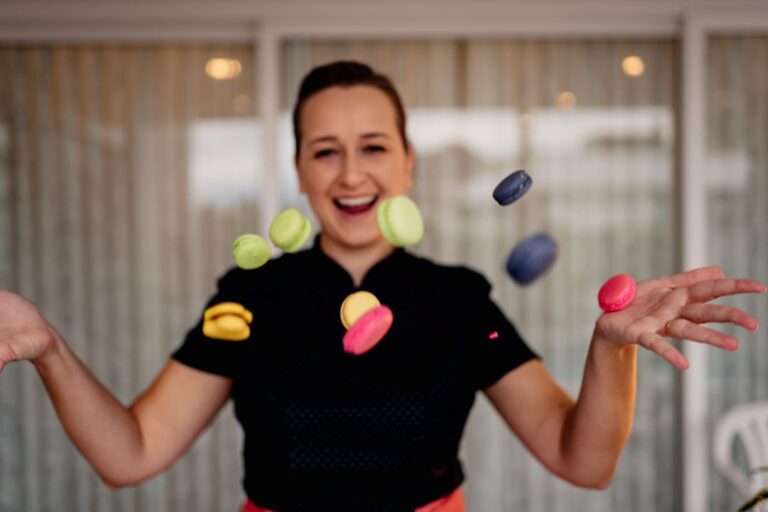 Desvendando os Macarons: Formatos que Encantam, Técnicas que ...